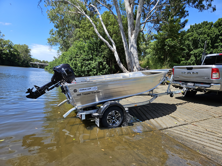 386 Topper Tracker - NEW MODEL! In Stock - Summit Marine